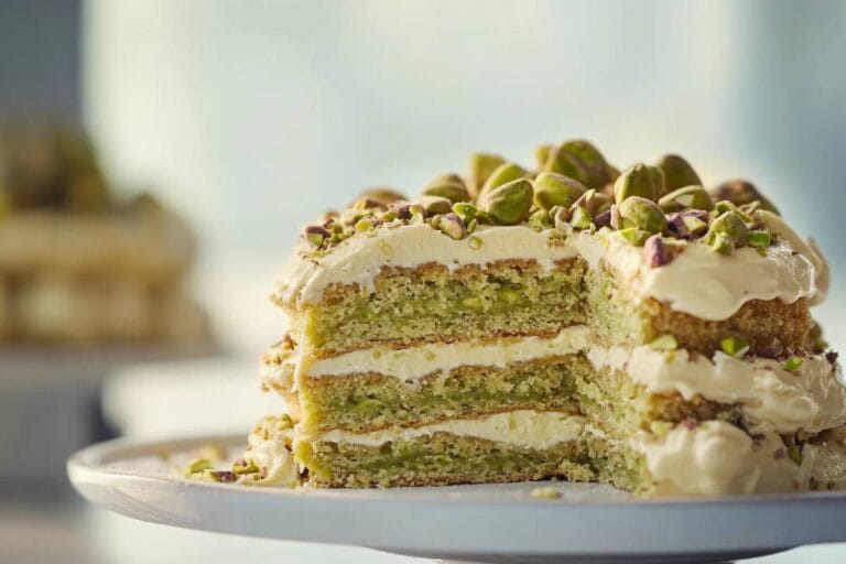 Pistachio Dacquoise Recipe – A French Dessert with Nutty Meringue
